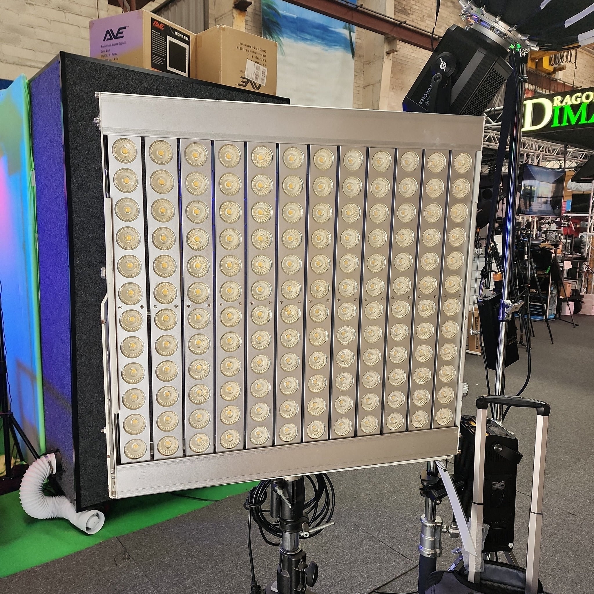 Clearance - LightPro G10 Super Flood LED Array Panel | Dragon Image ...