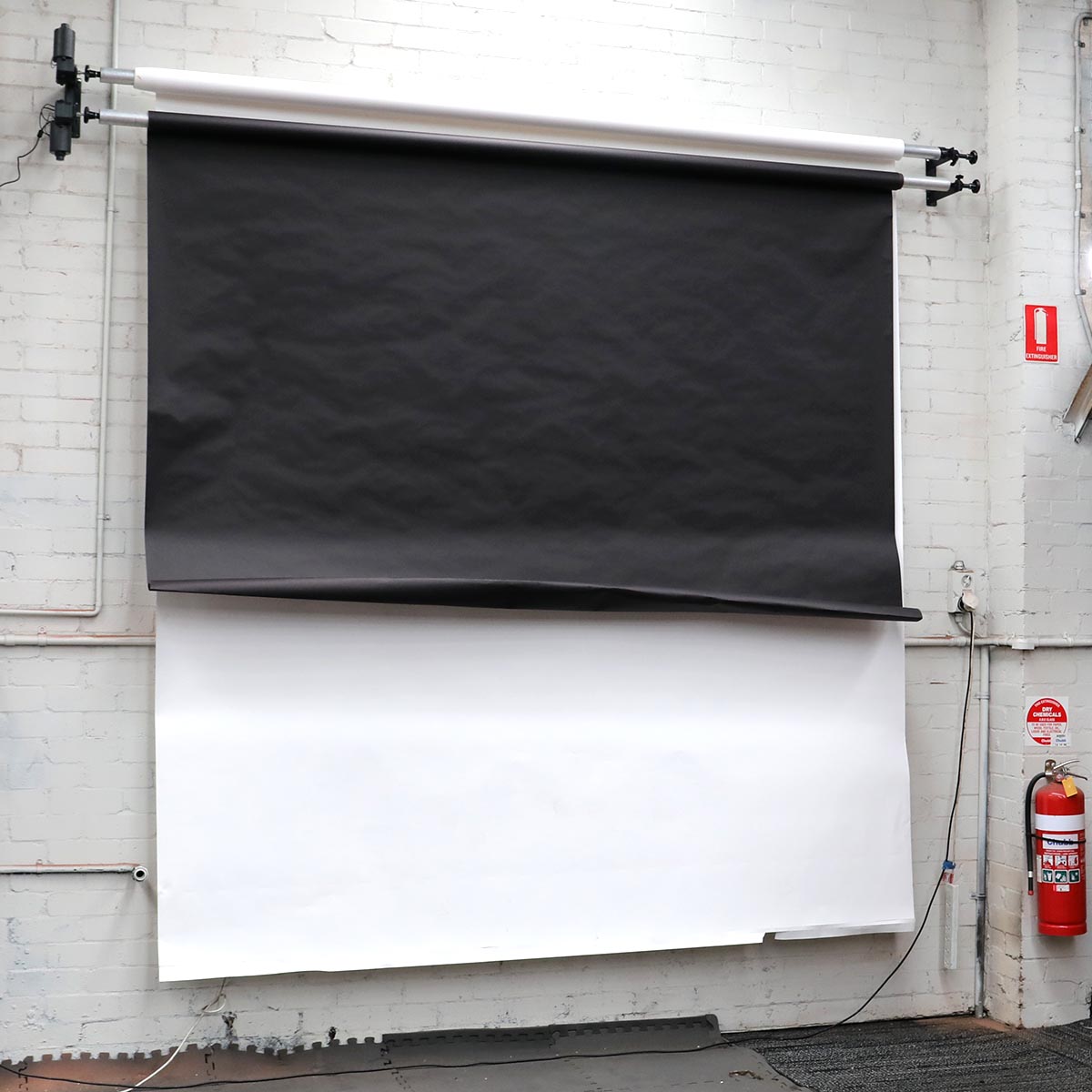 LightPro 2 Hook Motorized Background System with wireless remote ...